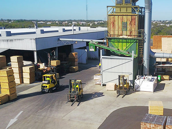 loading-pallets-with-forklift-onto-truck-3 | Express Timber & Dunnage ...